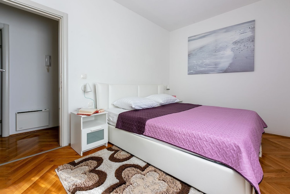 Idyllic apartment with parking space, WiFi, air conditioning, washing ...