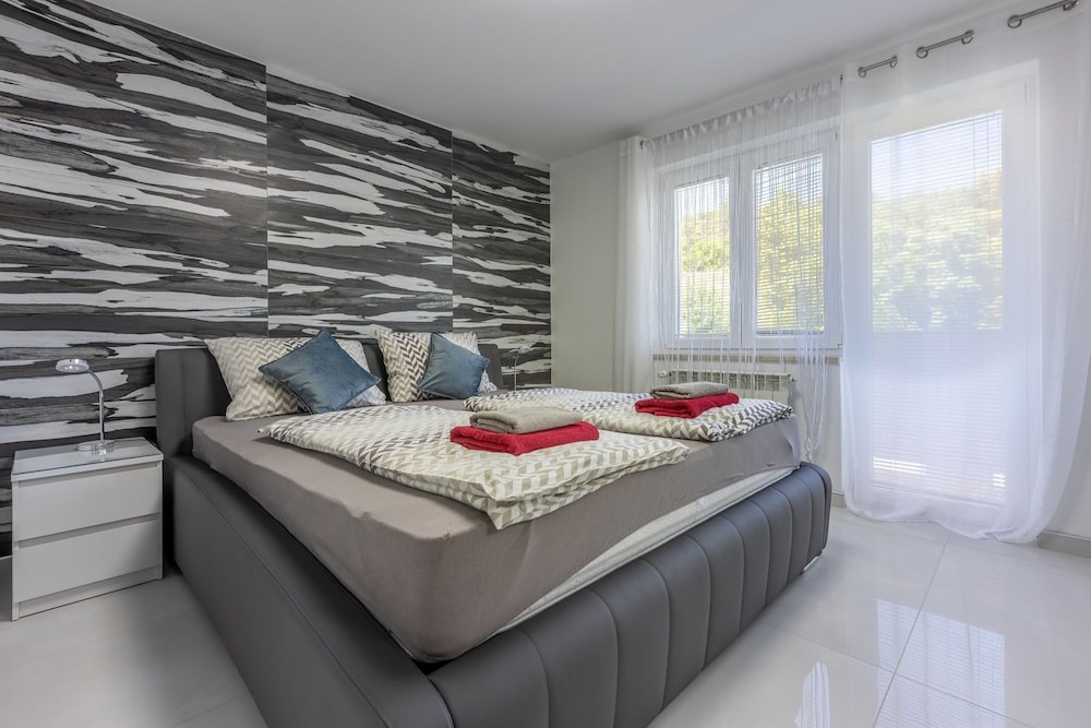 Exclusive holiday home with private pool, hot tub, sea view, billiards ...