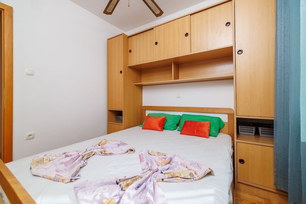 Charming apartment just 390 metres from the beach with sea views ...