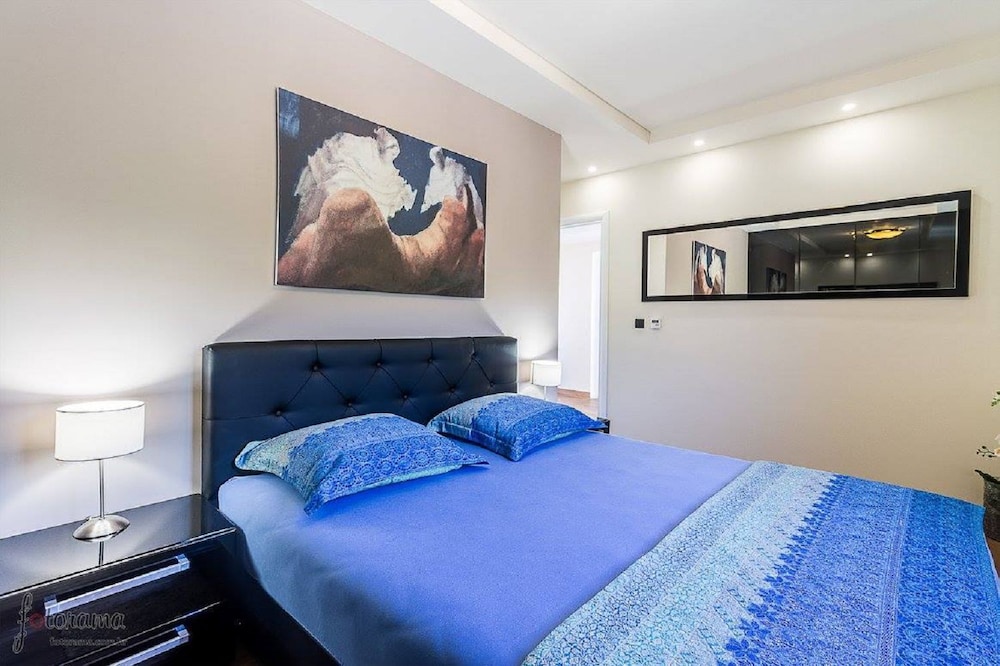 Charming apartment with pool, sea view, garage, washing machine Reviews ...