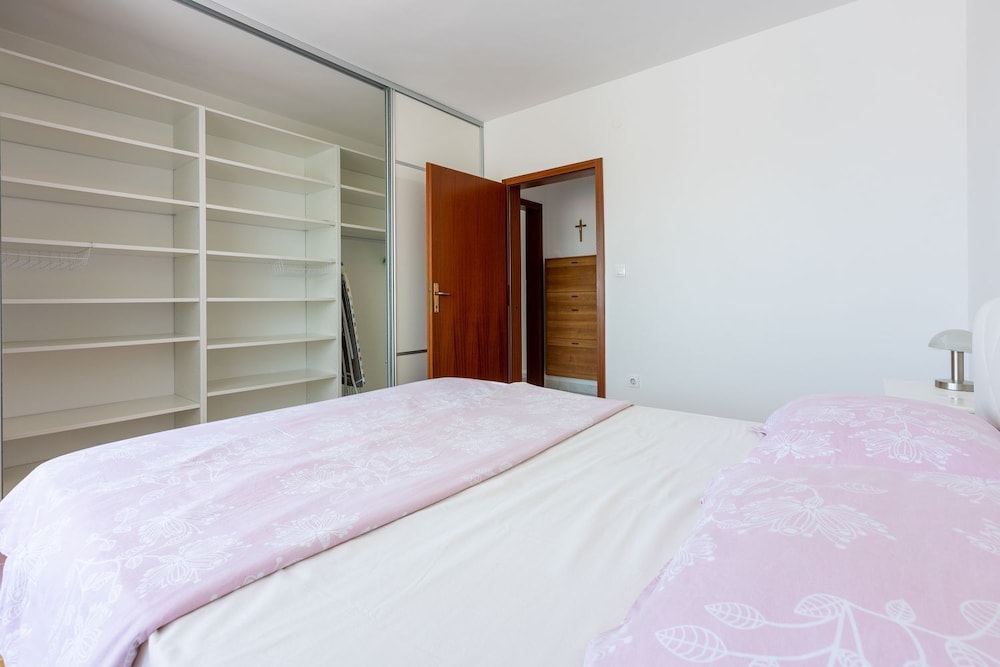 Cosy flat just 500 metres from the beach with sea views – everything ...