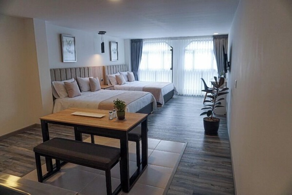 Loft luxo | Cofres nos quartos, cortinas blackout, ferros/tábuas de passar roupa