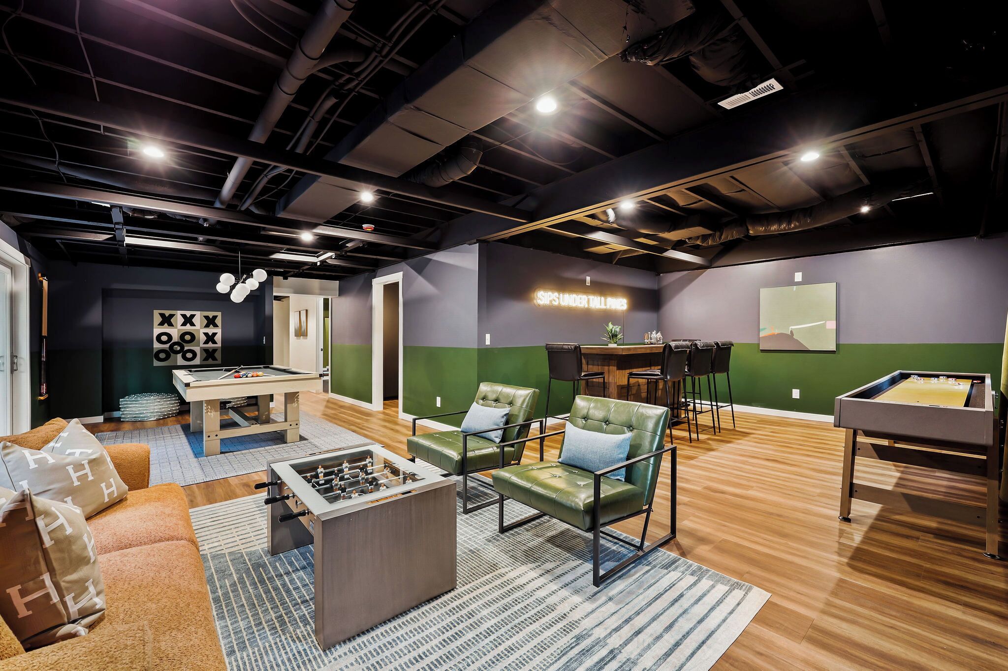 Spacious 5-bed House-hot Tub-fire Pit-theater Rm-game Rm-min To Dells Attraction - Wisconsin Dells, WI