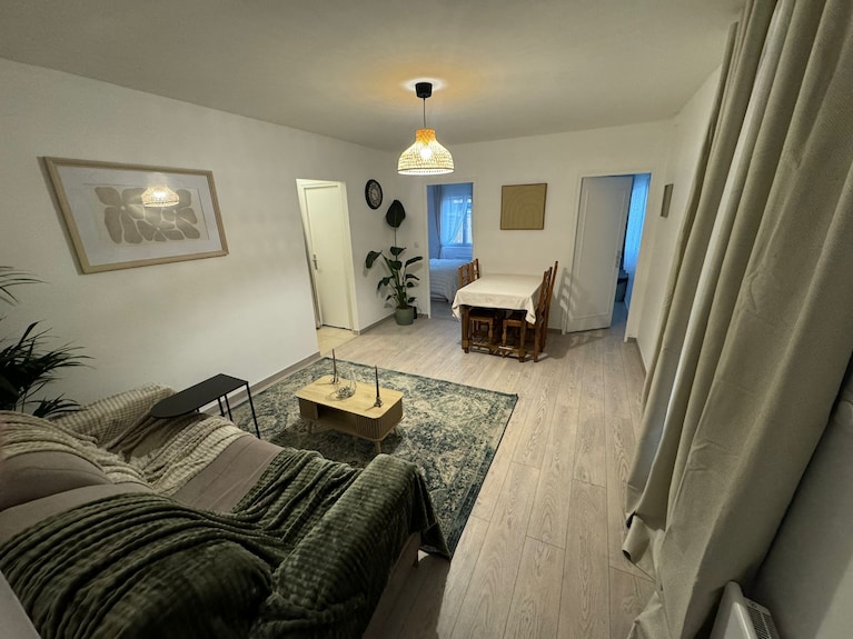 Cosy, Fully-equipped Home15 Minutes From Orly Airport And Paris - Rungis