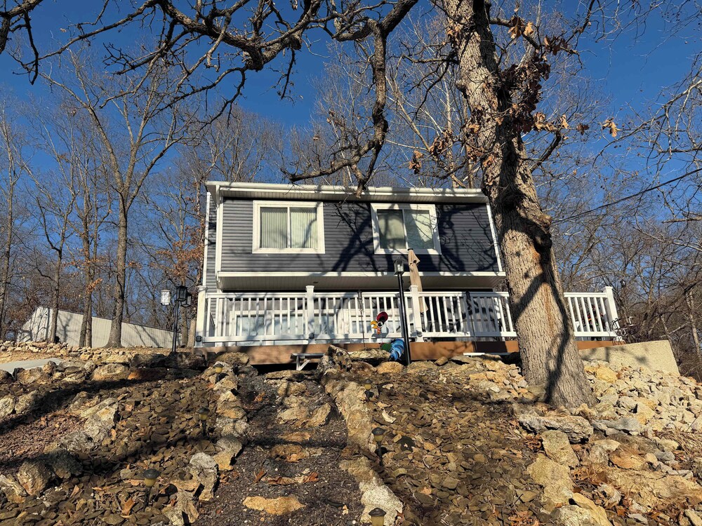 Spring Valley Blue 3BR Lake View Home Reviews, Deals & Photos 2026 - Stayz