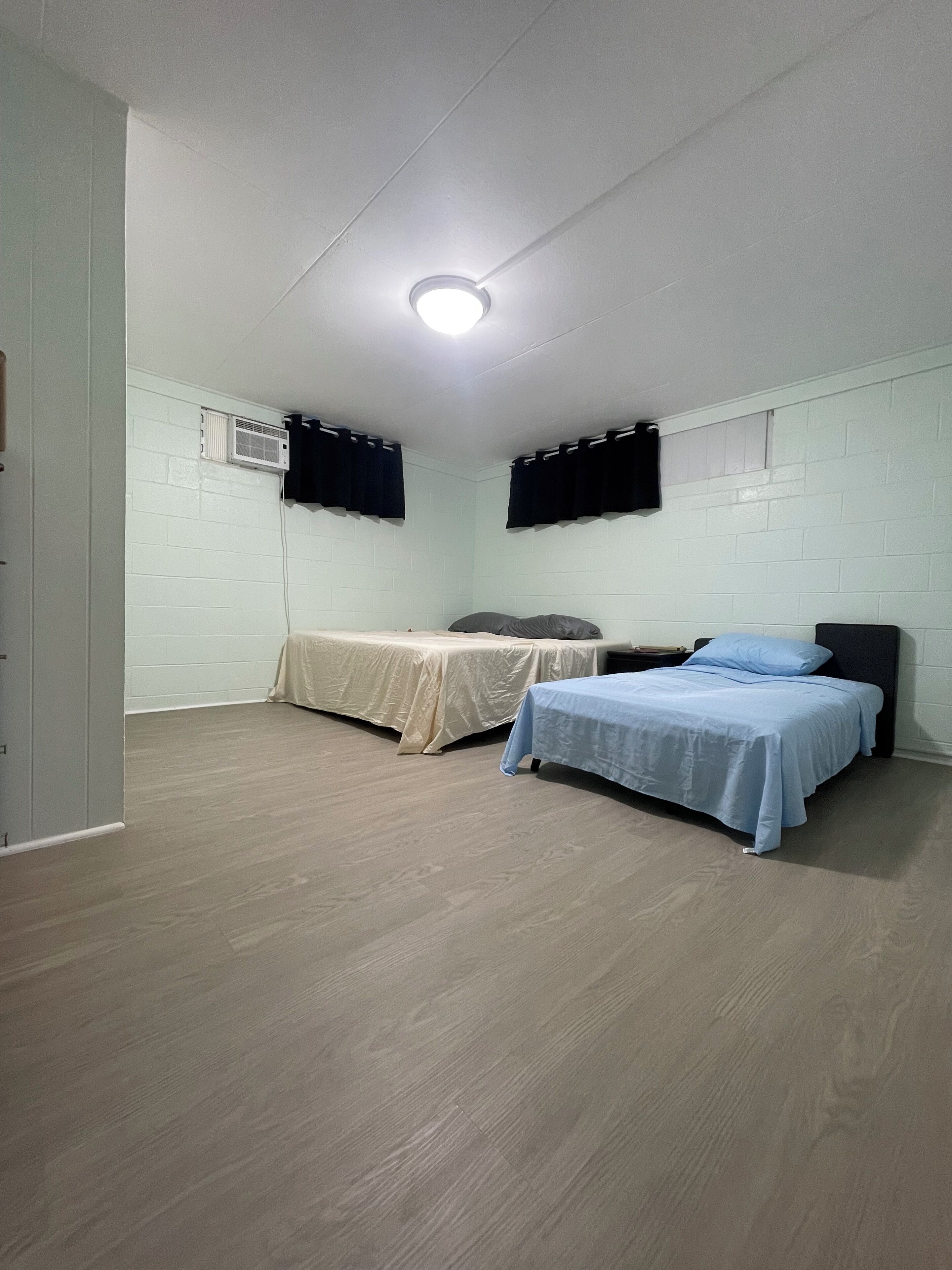 Duplex conforto | Cortinas blackout, ferros/tábuas de passar roupa, Wi-Fi de cortesia