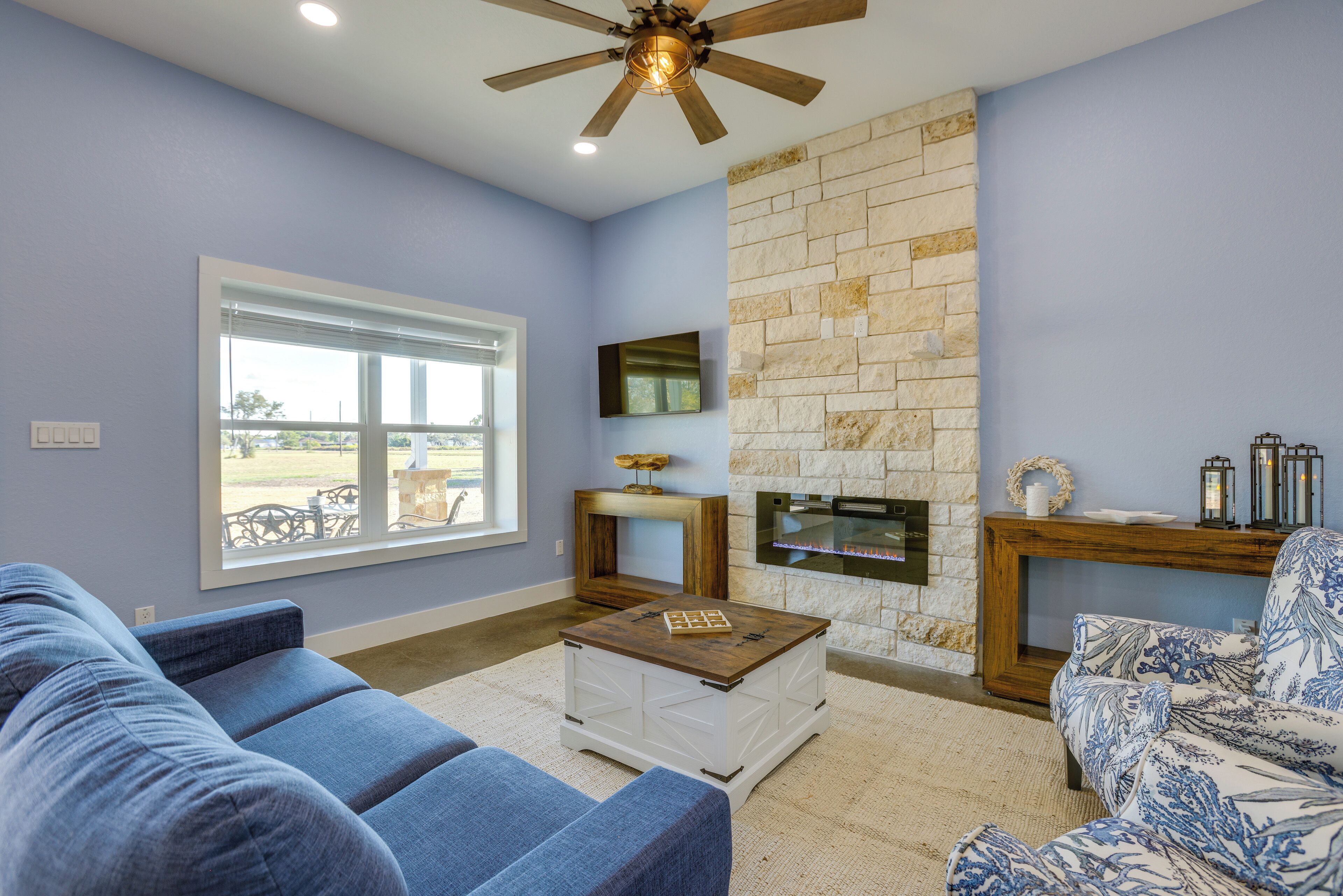 8 Mi To Gulf! Newly Built Townhome In Matagorda - Matagorda, TX