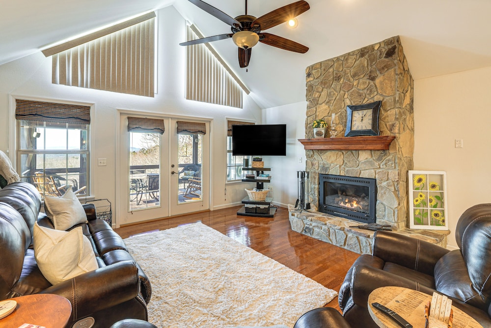 Couples Retreat In Murphy! Mountain-view Home - North Carolina