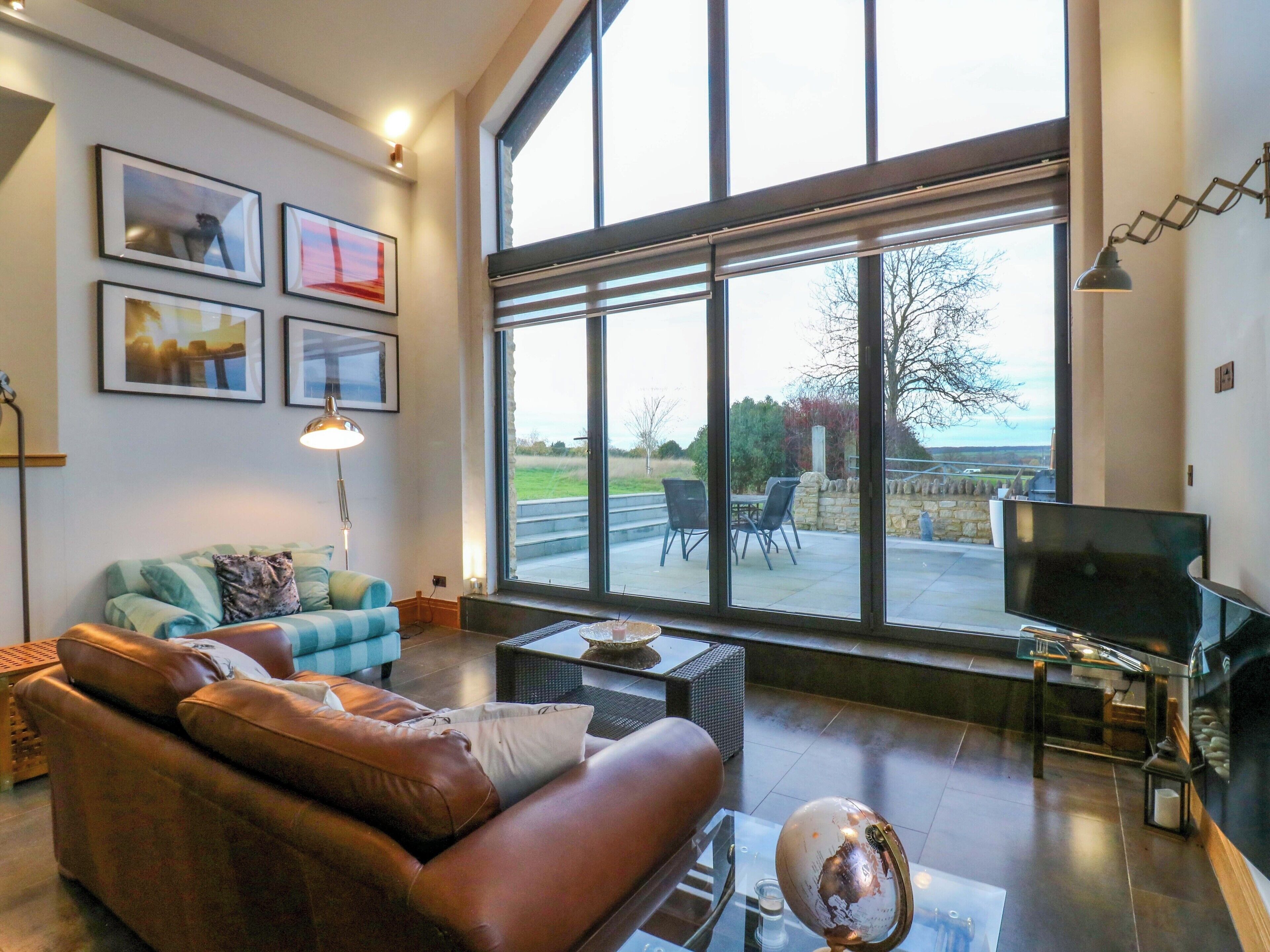 The Lodge @ Lodge Farm, Pet Friendly, With Pool In Harrold - Bedfordshire