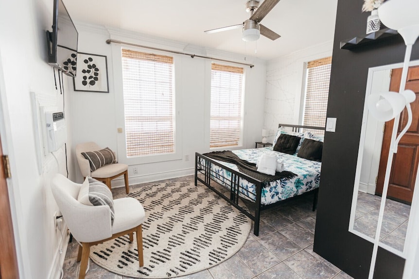 Downtown Delight- Close To Stand/cruise Terminals - East Beach, TX