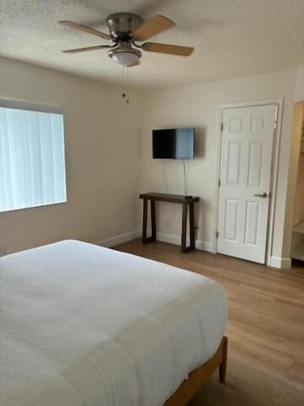 Sea Breeze Inn - Ponce Inlet, FL