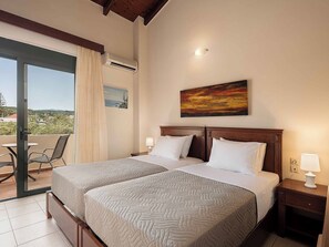 Vila luxo, 3 quartos, piscina particular, vista para o mar | Roupas de cama antialérgicas, cofres nos quartos