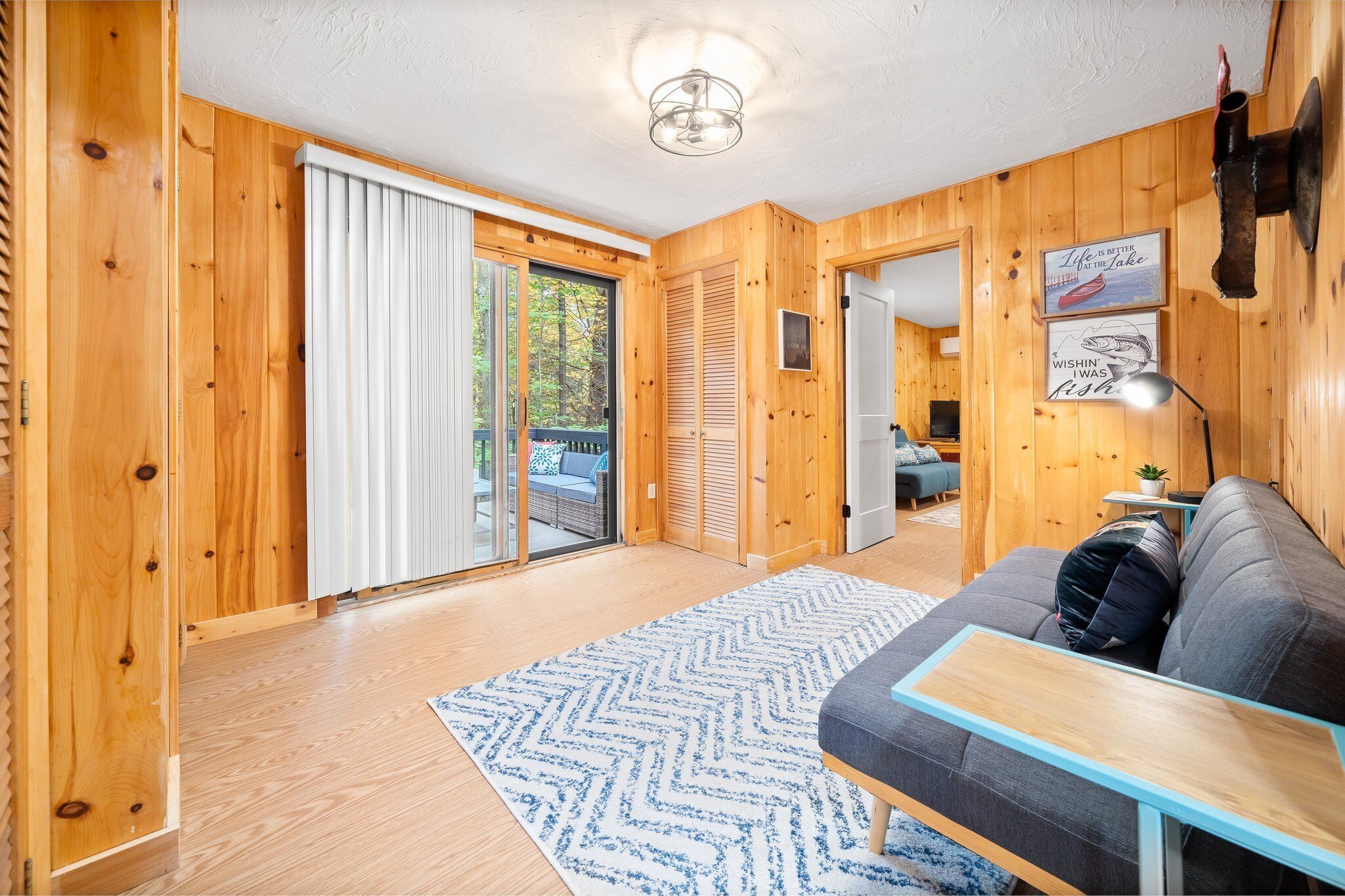 Stylish Cabin-firepit & Hot Tub - Laconia, NH