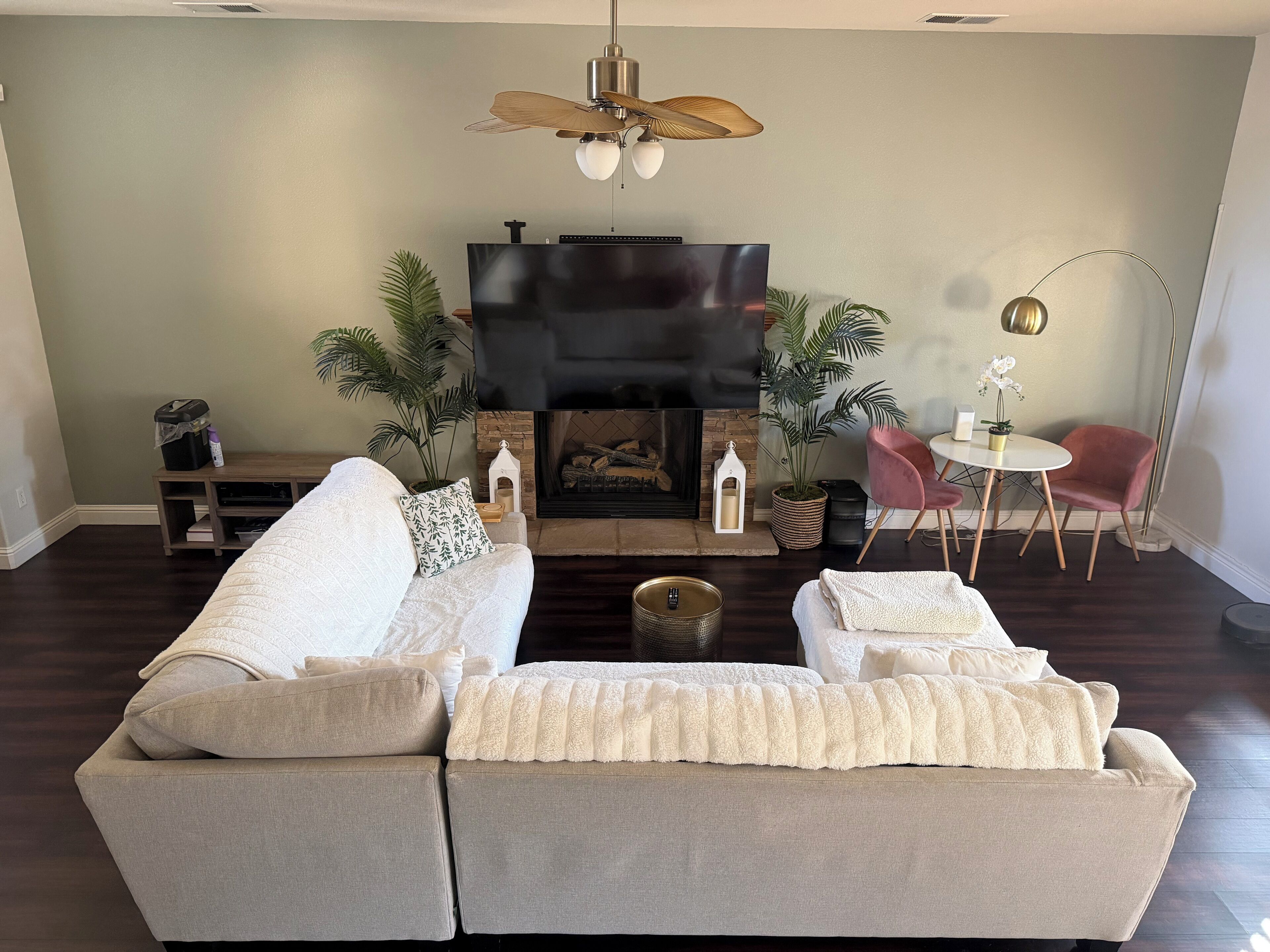 Spacious 4br Home, With Large Pool - Fresno, CA