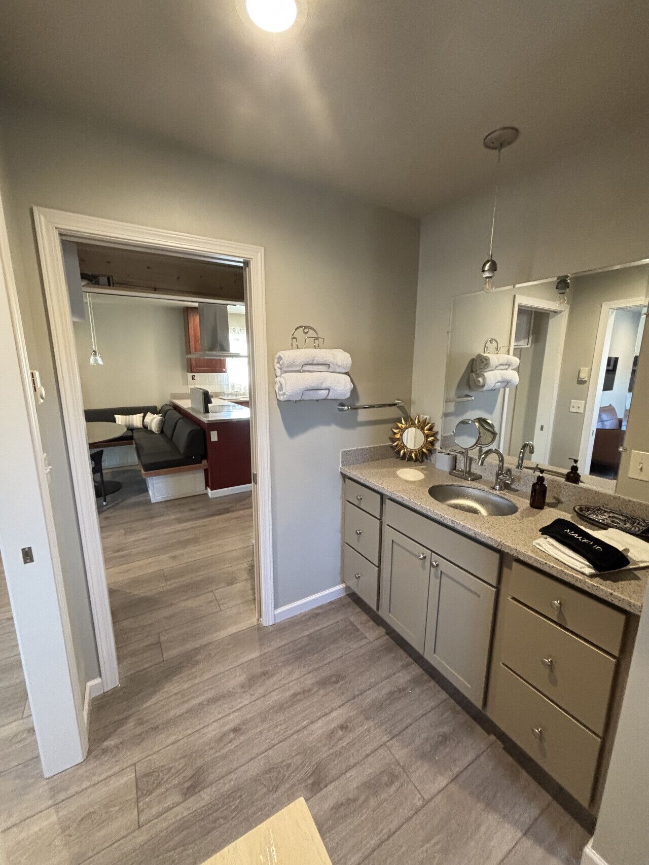 Sunflower Resort Deluxe Aster Home 2br King/king - Winthrop, WA