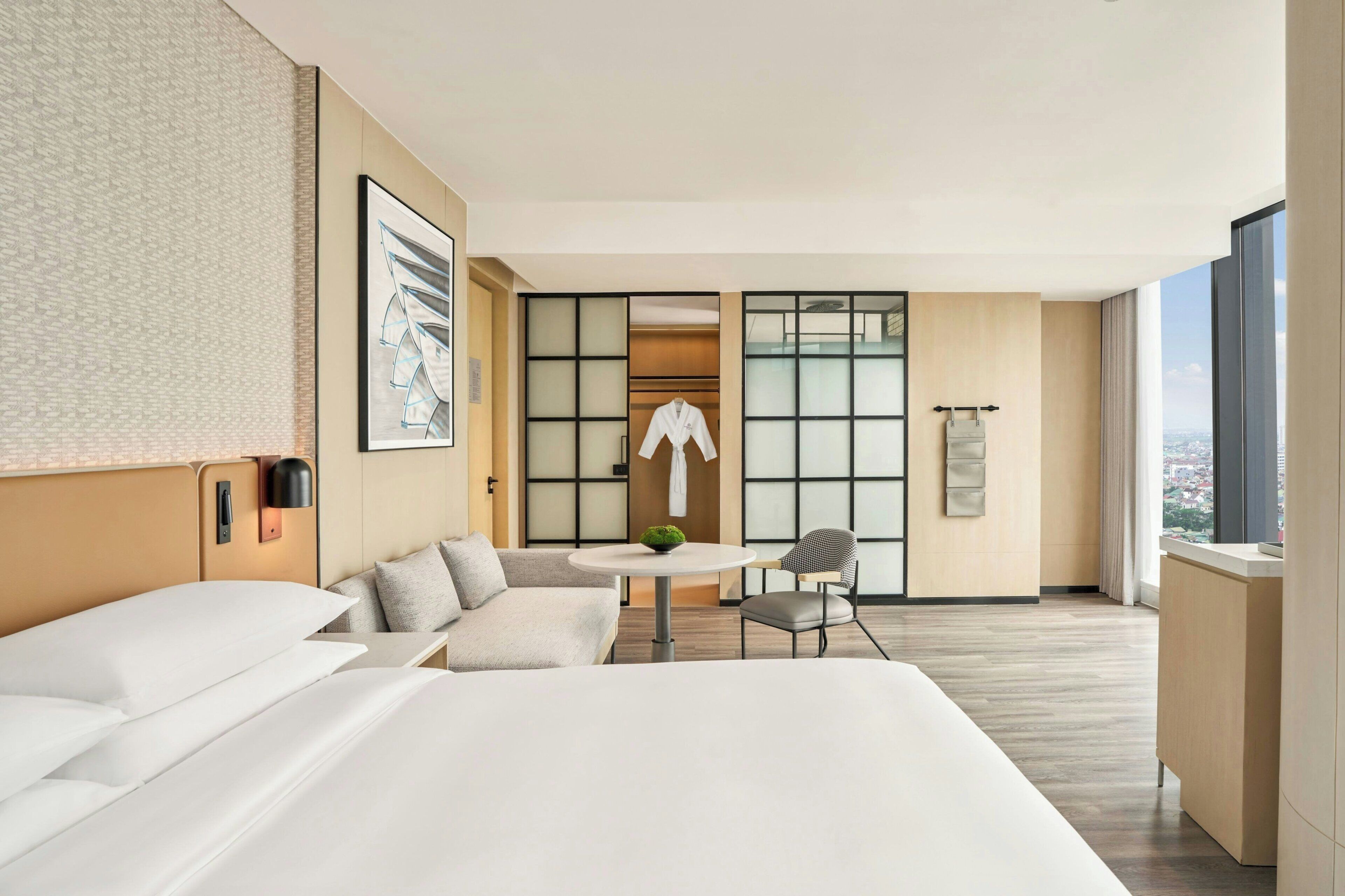 Quarto Executivo, 1 cama king-size, não fumadores, Vista para a cidade | Minibar, Wi-fi grátis, roupa de cama fornecida 