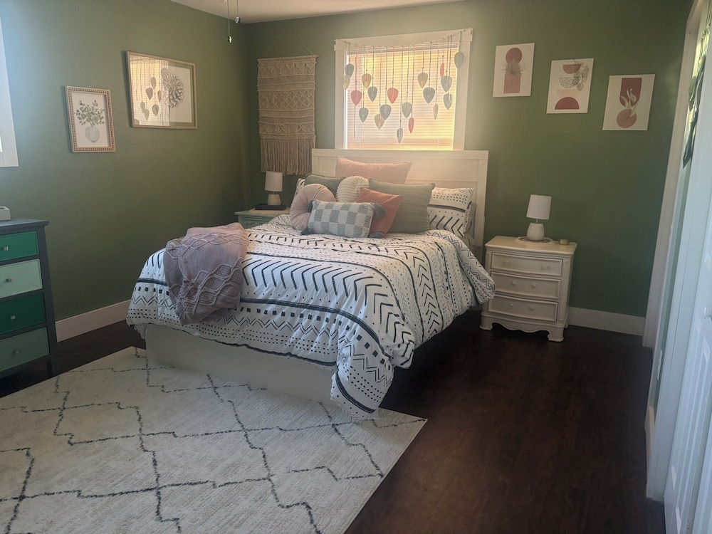 Benson Homestead & Stable - Cozy Barndominium with Horses, Mini Donkeys ...