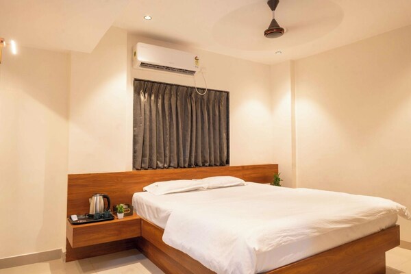 Majestic Inn - Pune