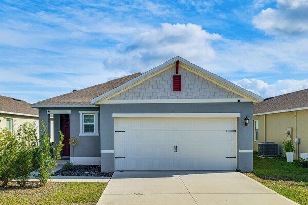 Orlando Theme Park Basecamp: Family Home W/ Patio - Haines City, FL