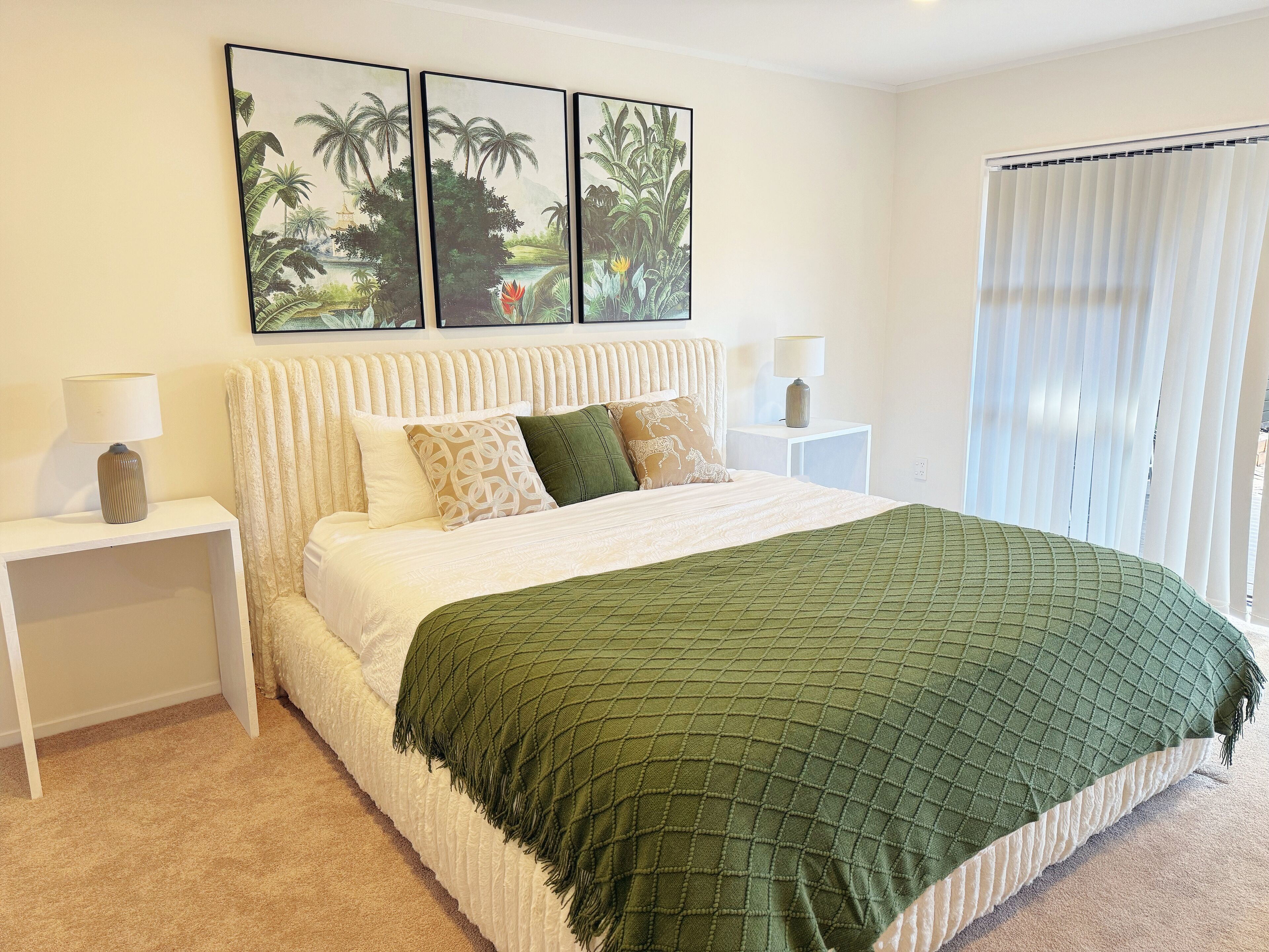 Vila luxo, 3 quartos, vista para a colina | Roupas de cama premium, edredons de pluma, escrivaninha