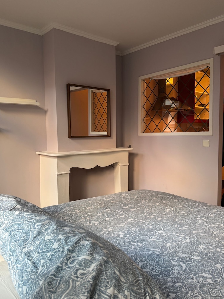 Live like a local in a quiet, central Amsterdam neighborhood near ...