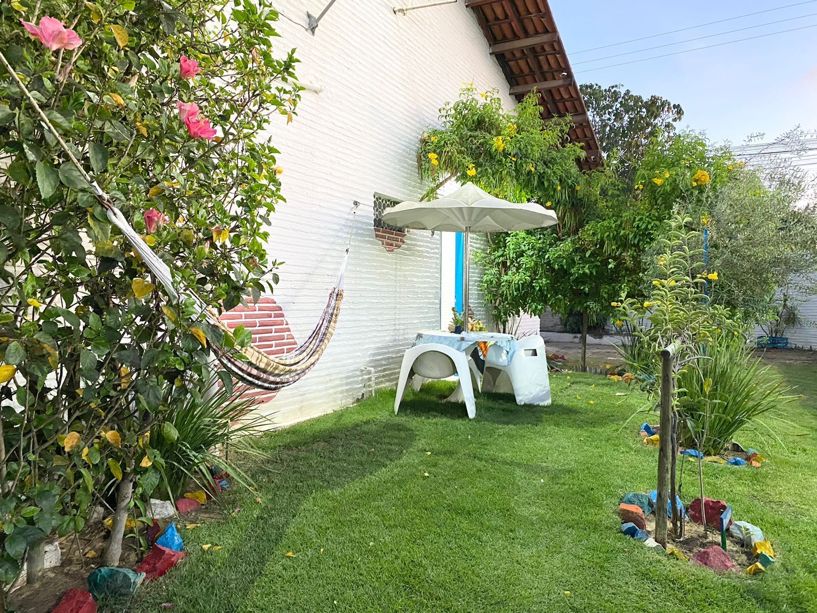 Quarto triplo, vista para o jardim | Wi-Fi de cortesia