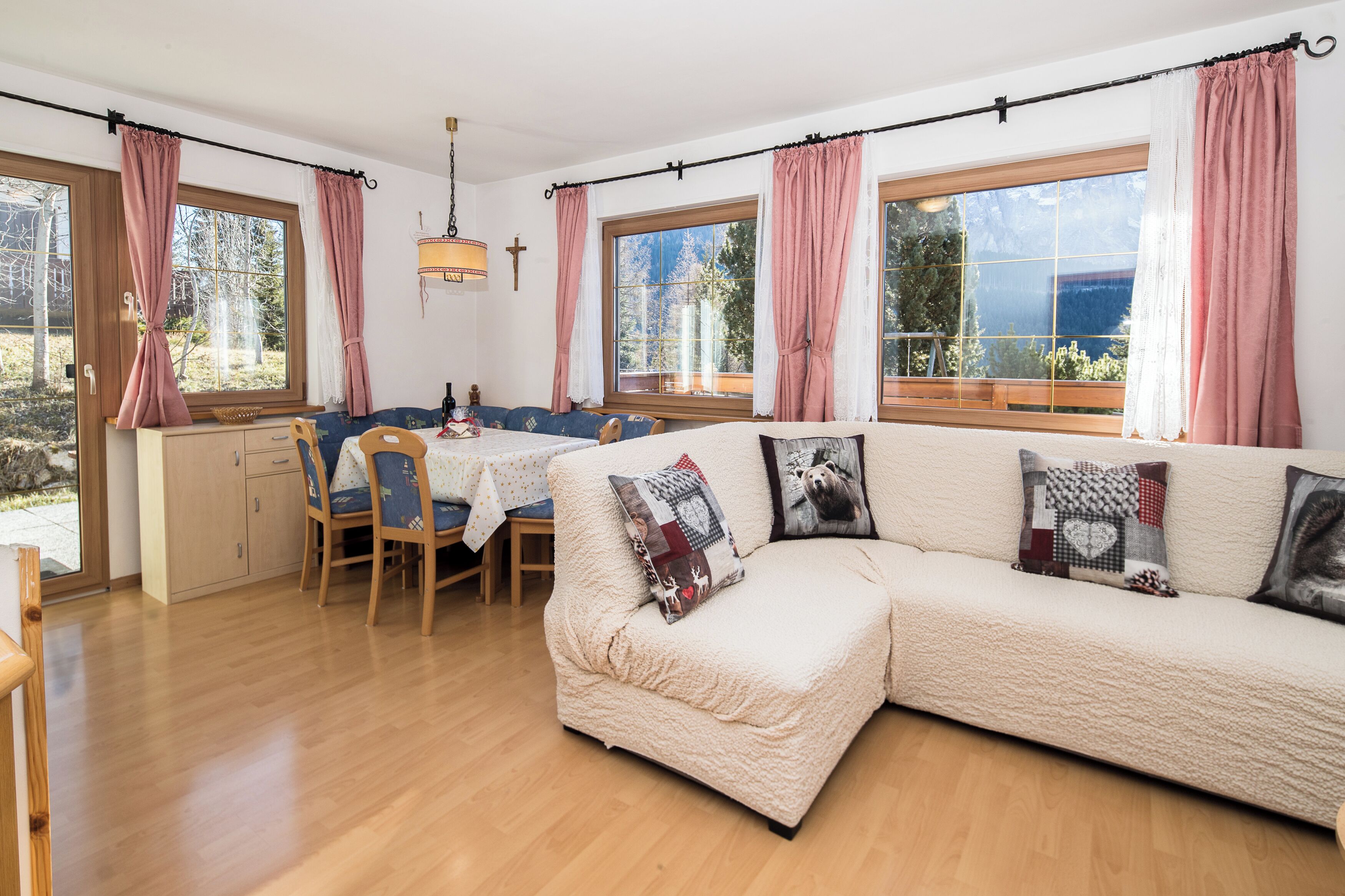 Inmitten Der Berge Rosengarten Und Latemar, Klettersteige, Moutainbiken, - Obereggen