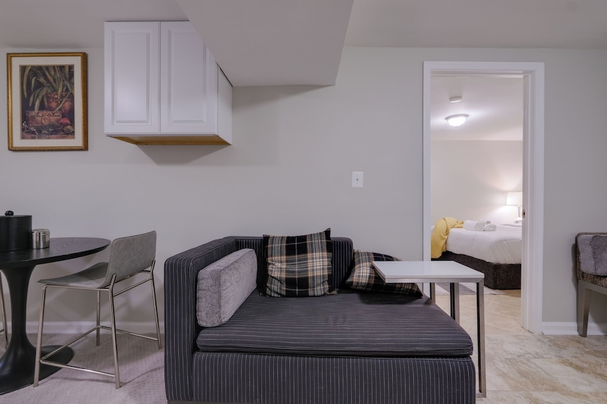 Work & Explore, Cozy Unit 5 Mi To Umd! - Largo, MD