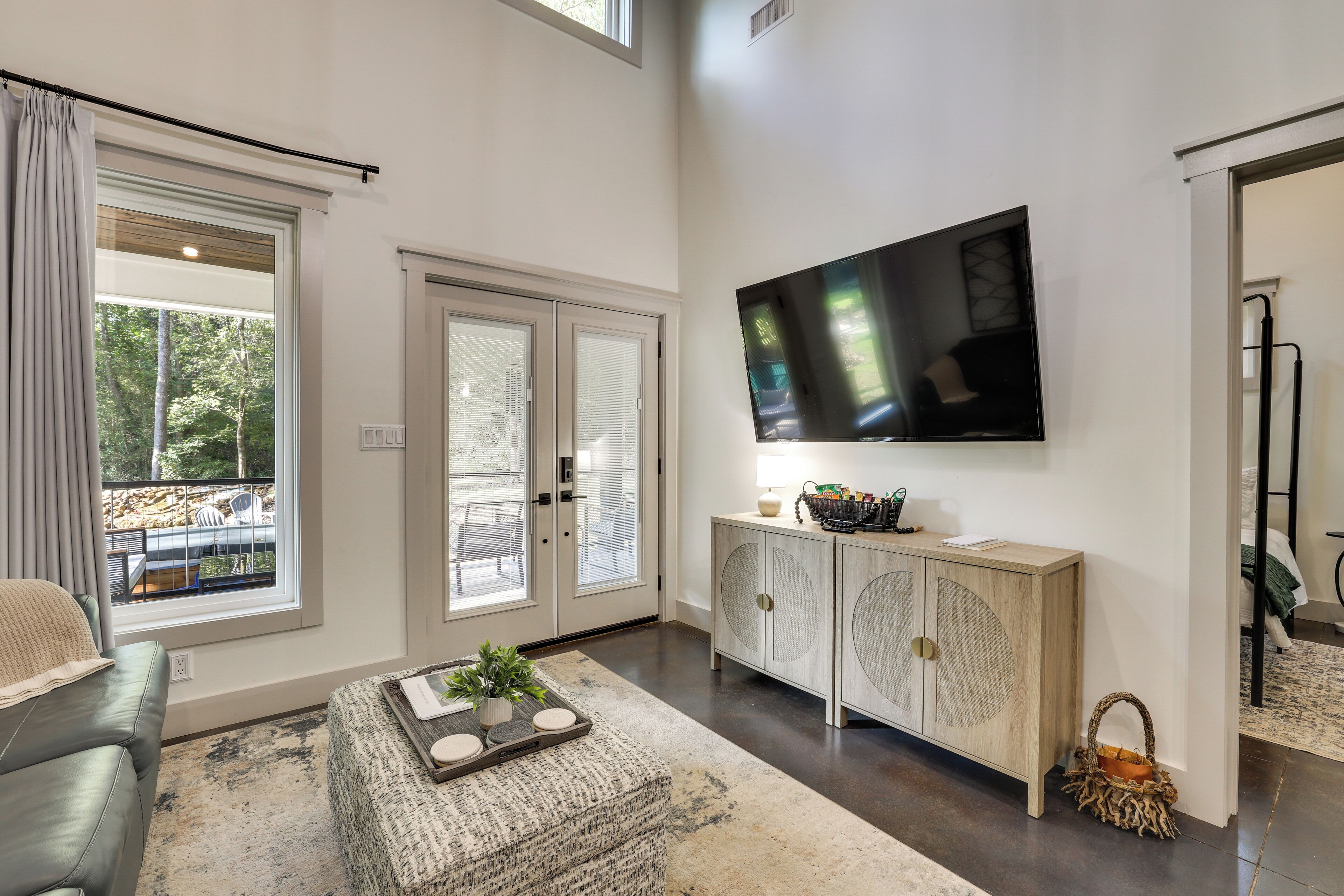 Whitewood W/ Hot Tub: Peaceful Wildwood Retreat - Lookout Mountain, GA