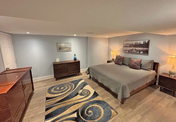 Modern 7-bedroom Family Oasis - Loveland Living Planet Aquarium, Draper