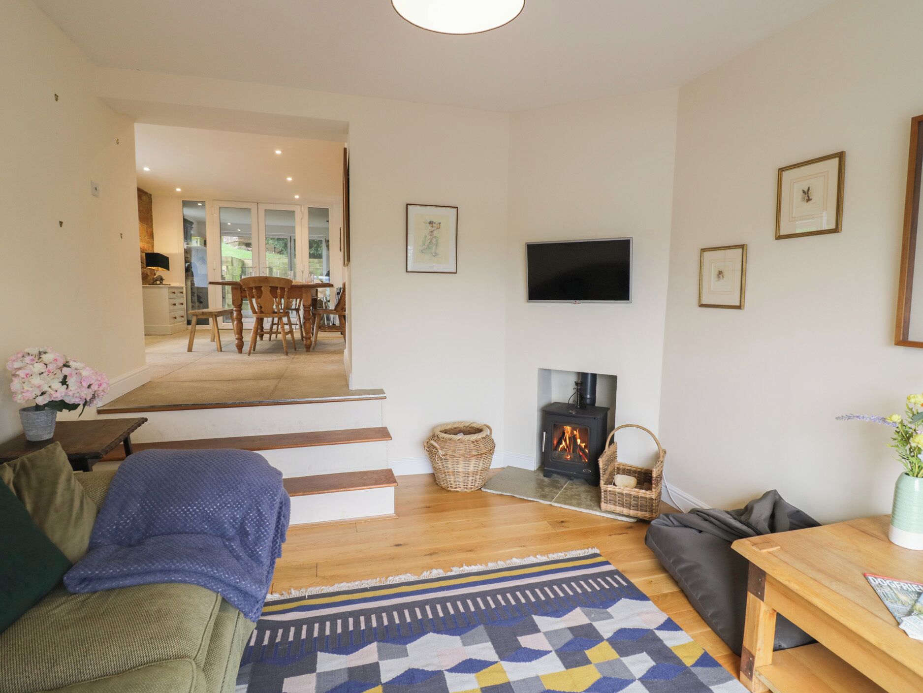 The Woods, With Open Fire In Napton-on-the-hill - Northamptonshire