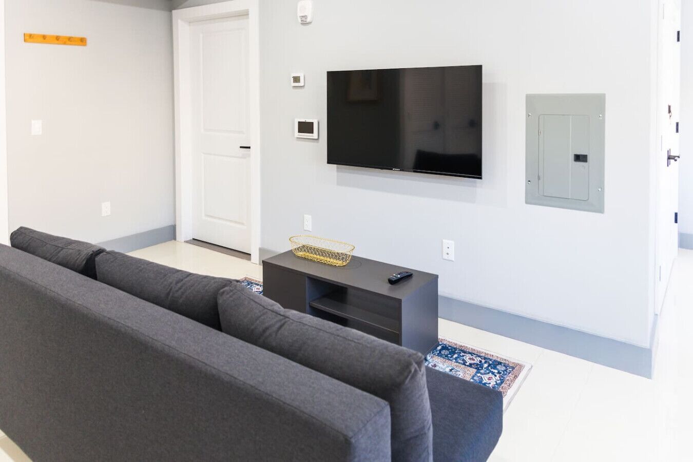 Stylish 2 Br W/ Free Indoor Parking-20 Min To Nyc - Queens