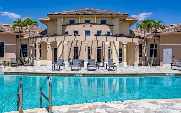 Landing Furnished Apartments - Fort Myers - Heritage Palms - Fort Myers, FL