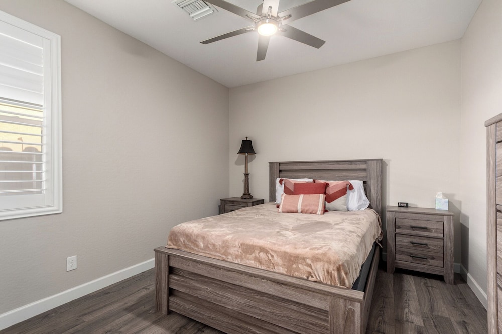 Entire Home w/ Pool & Hot Tub / Near Westgate Entertainment & State ...