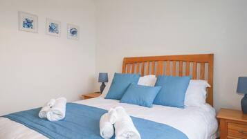 3 quartos, individualmente decorados, individualmente mobiliados