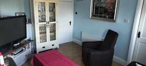 Bungalow, 1 quarto, fumadores, lareira | Sala