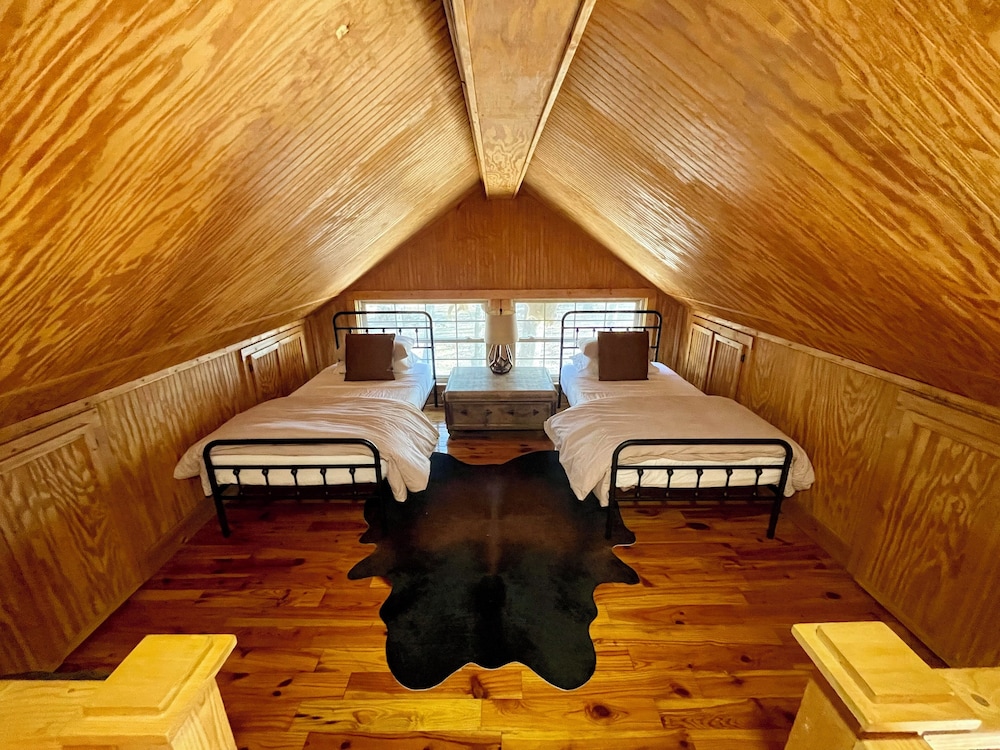 A Private Cozy Cabin in the Country Reviews, Deals & Photos 2026 - Vrbo