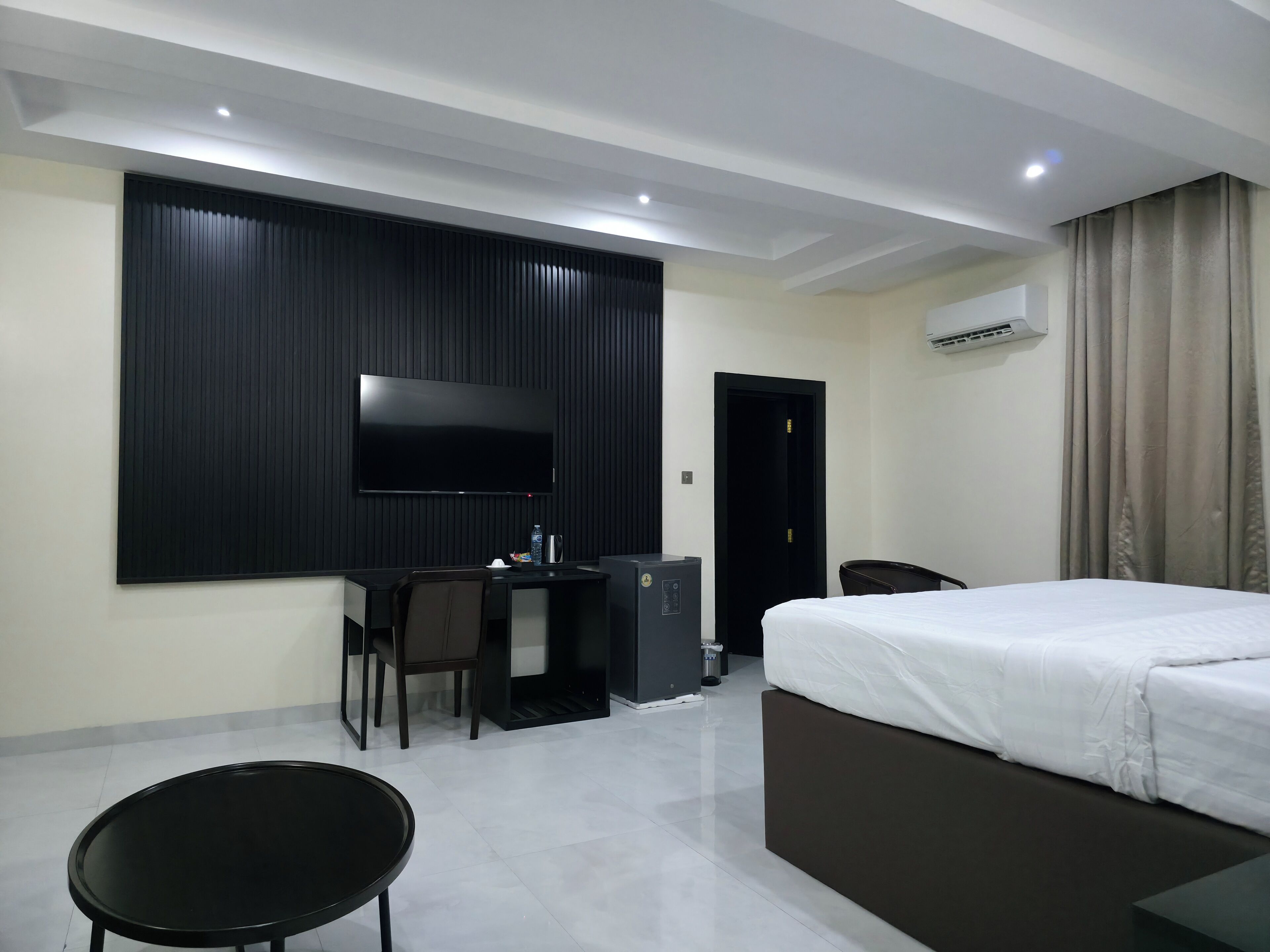 Quarto Executivo | Lençóis italianos Frette, roupa de alta qualidade 