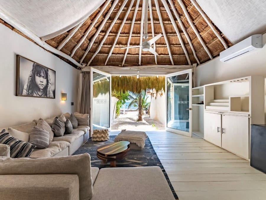 Suite, vista para a praia | Sala de estar