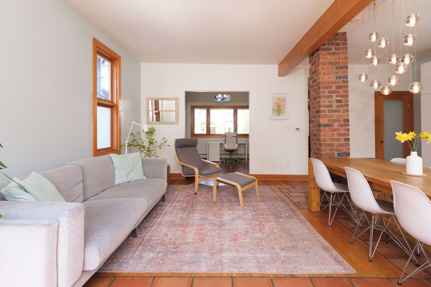 Cozy Heritage Home Near Main St - Vancouver