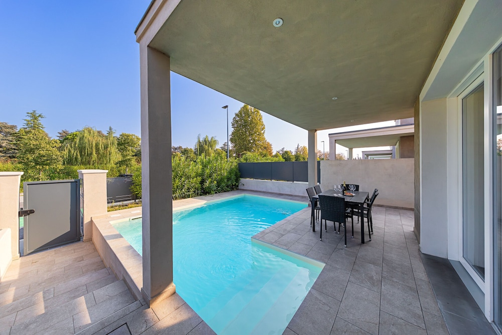 Villa Prestige 17 with private pool and garden - Sirmione | Vrbo