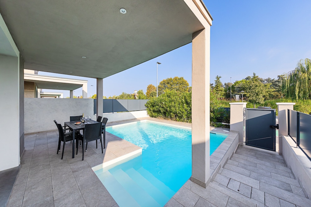 Villa Prestige 19 with private pool and garden - Sirmione | Vrbo
