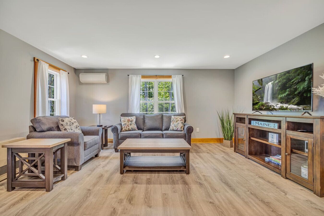 Spacious 2 Br 2nd Fl Bayside Apt [Bayside Landing] - Acadia National Park