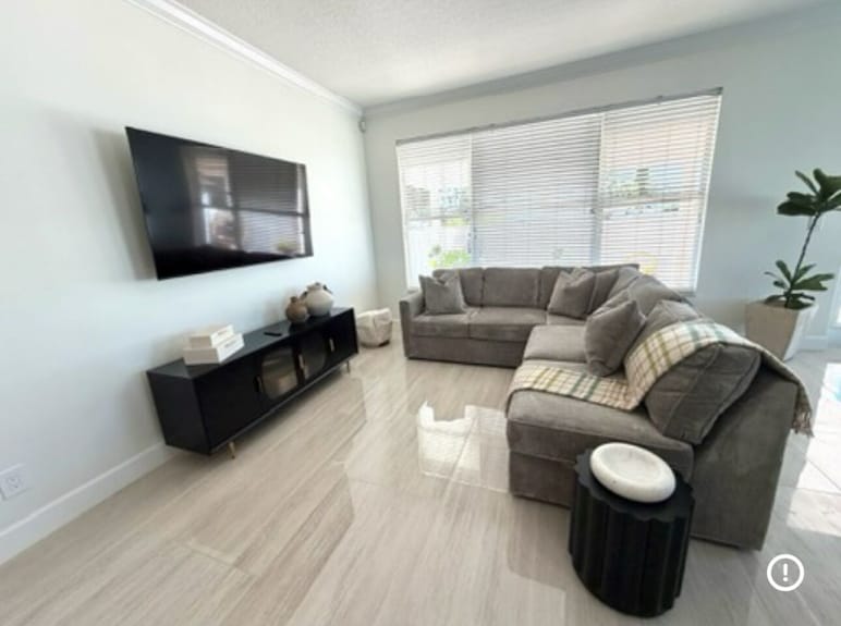 Heated Pool & Spa Oasis/ Near Zoo/outdoor Kitchen & Bath / With King Bed. - Tampa, FL
