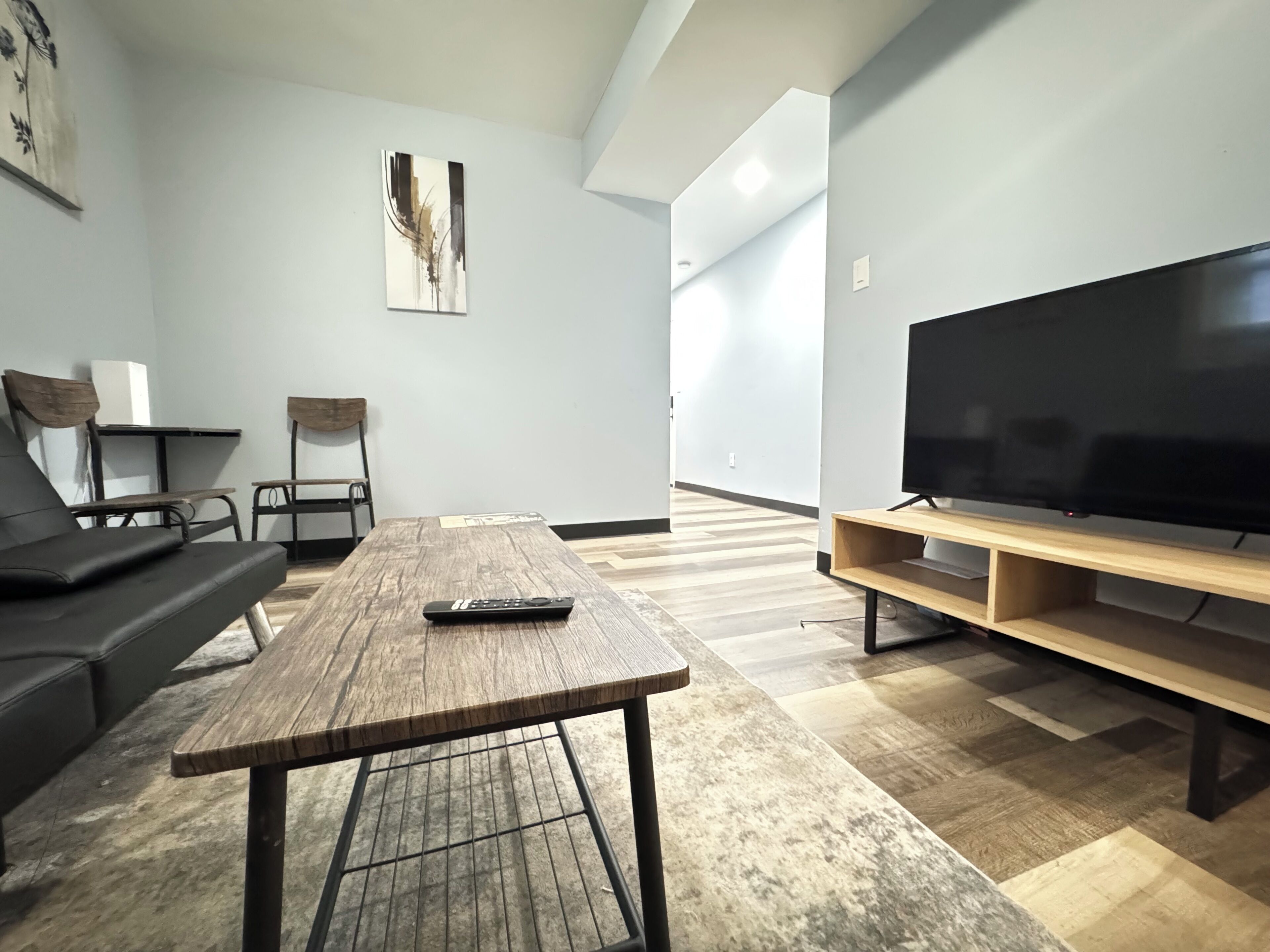 Updated Modern Apartment 2br Easy Parking - Hyattsville, MD