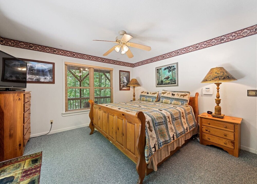 Bear Falls Lodge-Hot Tub, Waterfall, Game Room - Jackson County | Vrbo