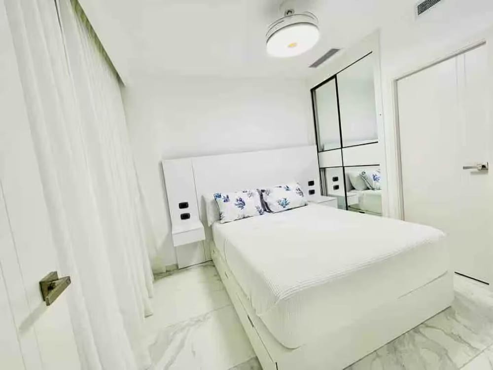 Family-Friendly Apartment in Hard Rock Resort with a White Sand Beach ...