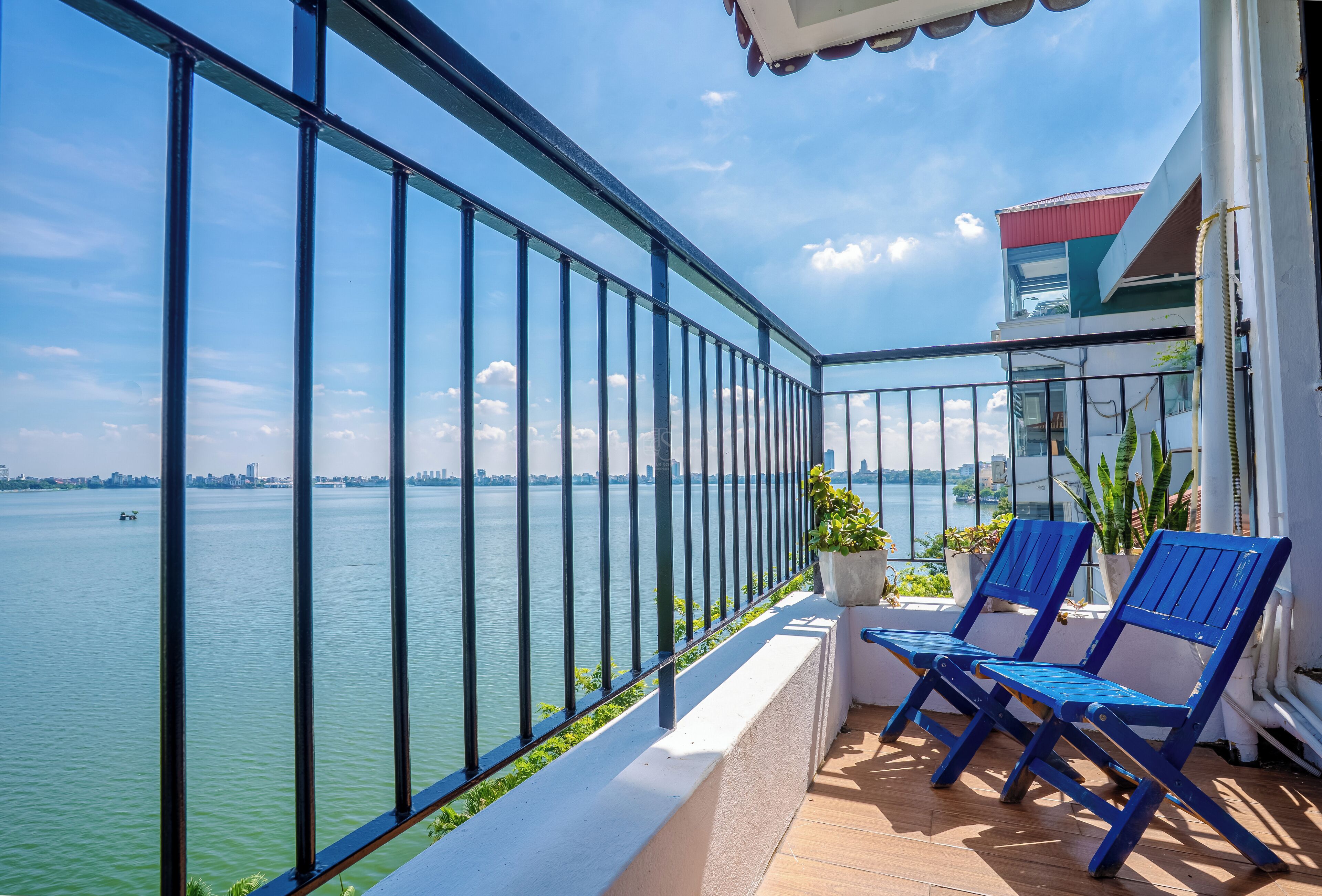 Quarto casal exclusivo, sacada, vista para o lago | Vista do quarto