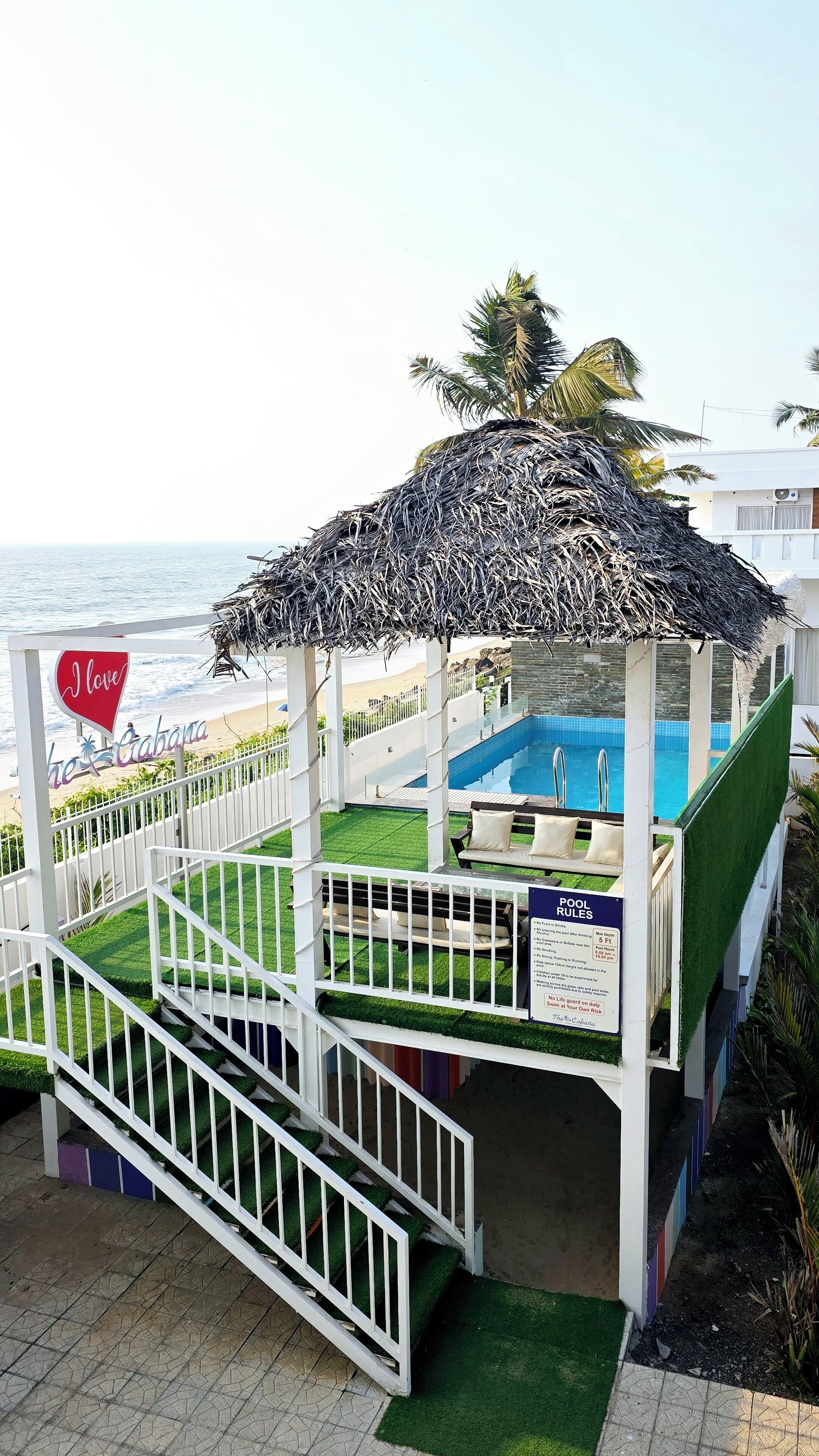 Piscina exterior, da(s) 7:00 à(s) 22:30, toldos gratuitos 