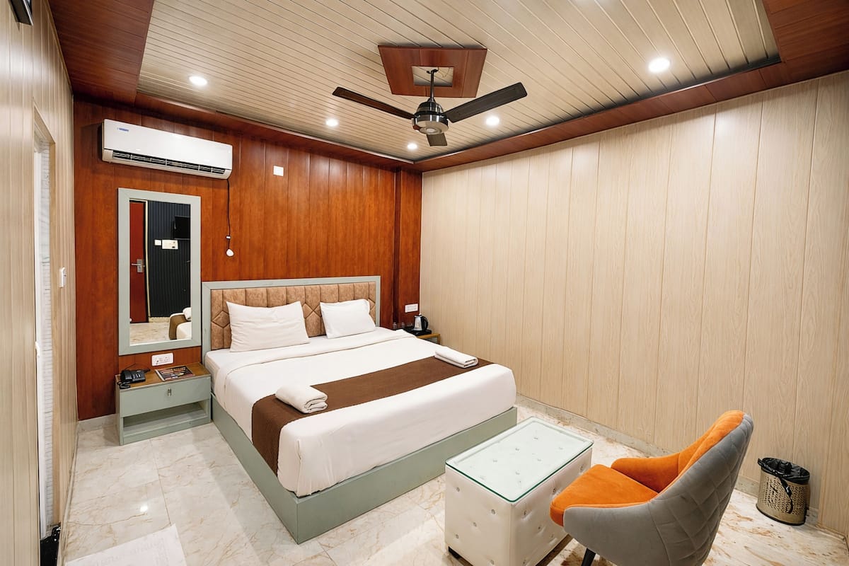 Quarto Duplo Deluxe, ar condicionado | Roupa hipoalergénica, secretária, quartos insonorizados, Wi-fi grátis